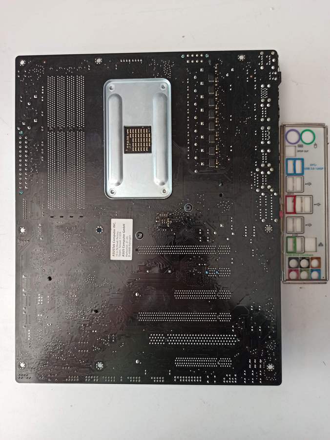ASUS M5A99FX PRO R2.0 AMD 990FX/SB950 DDR3 2133MHz(O.C.) Anakart